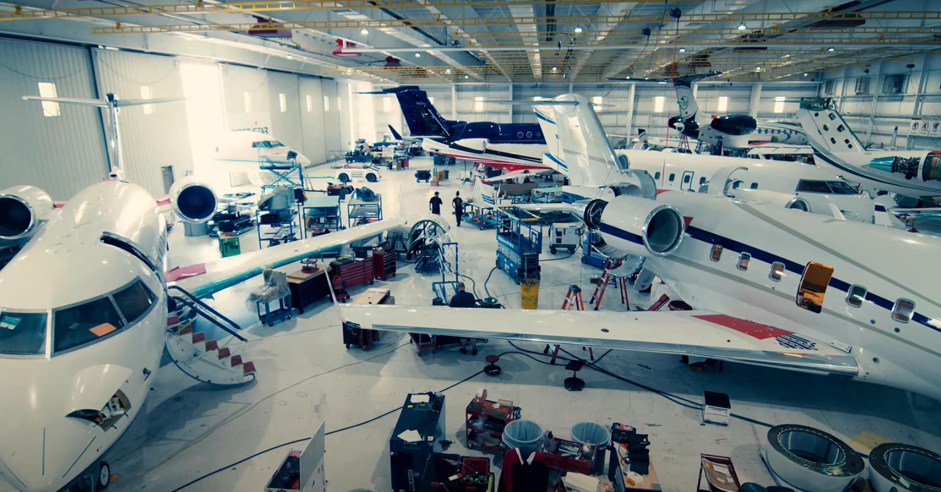 West Star Aviation Logo